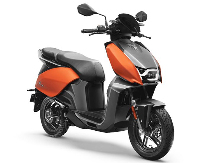 Best Scooters For Women in India - 2024 Top 10 Scooters For Ladies ...