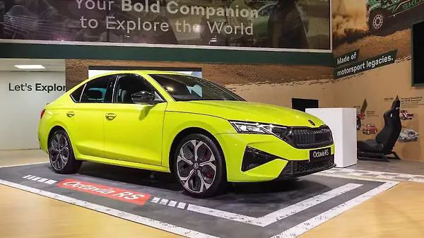 Skoda Octavia RS Price in India, Mileage, Images, Specs, Features ...