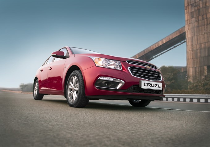 Chevrolet Cruze Images [HD]: Chevrolet Cruze Interior & Exterior Photo ...
