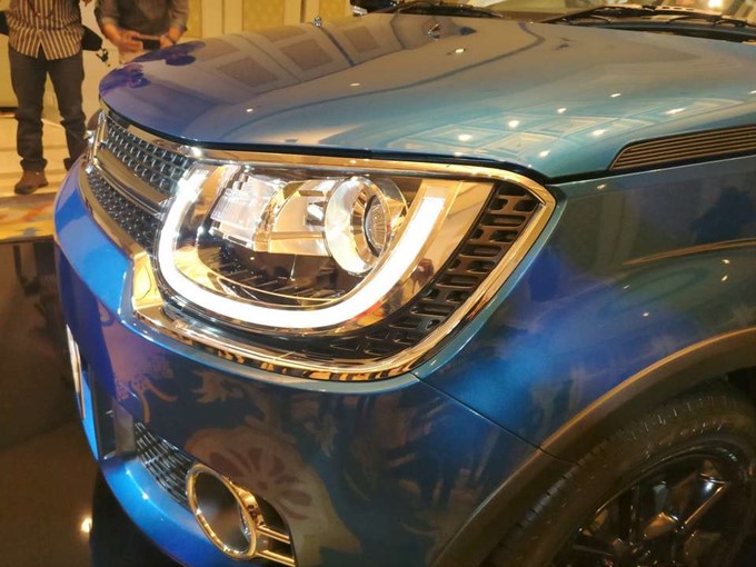 Maruti Ignis Images [HD]: Maruti Ignis Interior & Exterior Photo ...