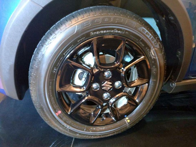 Maruti Ignis Images [HD]: Maruti Ignis Interior & Exterior Photo ...