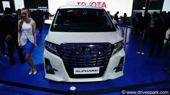 Toyota Alphard Images [HD]: Toyota Alphard Interior & Exterior Photo ...