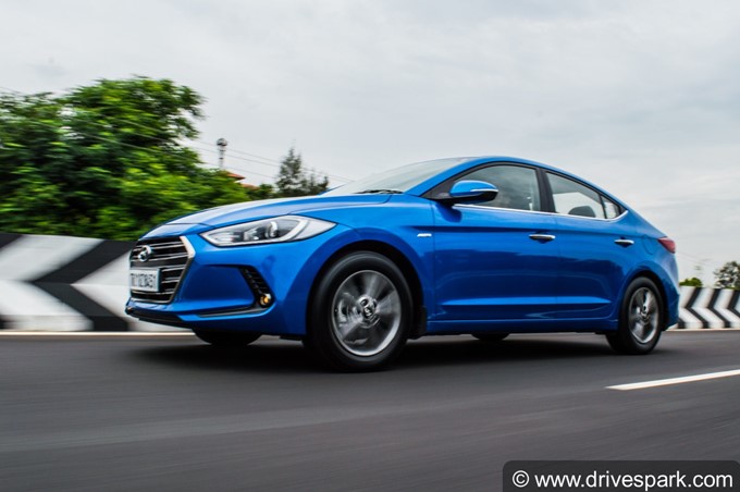 Hyundai Elantra Images [HD]: Hyundai Elantra Interior & Exterior Photo ...