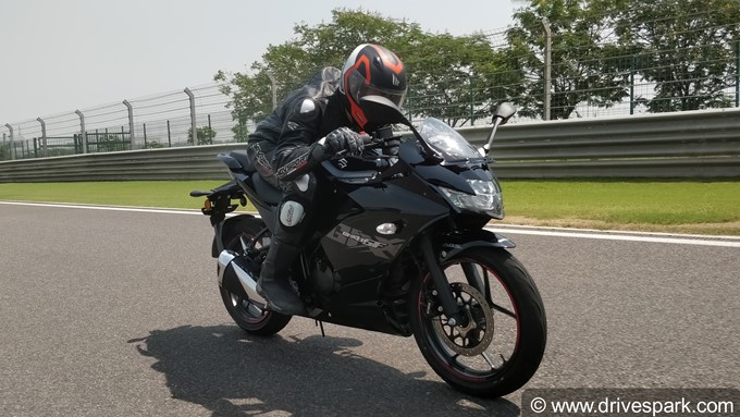 Suzuki Gixxer SF 150 Images [HD]: Photo Gallery of Suzuki Gixxer SF 150 ...