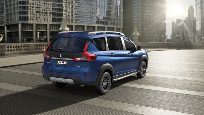 Maruti XL6 Images [HD]: Maruti XL6 Interior & Exterior Photo Gallery ...