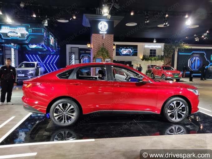 MG RC6 Sedan Images [HD]: MG RC6 Sedan Interior & Exterior Photo ...