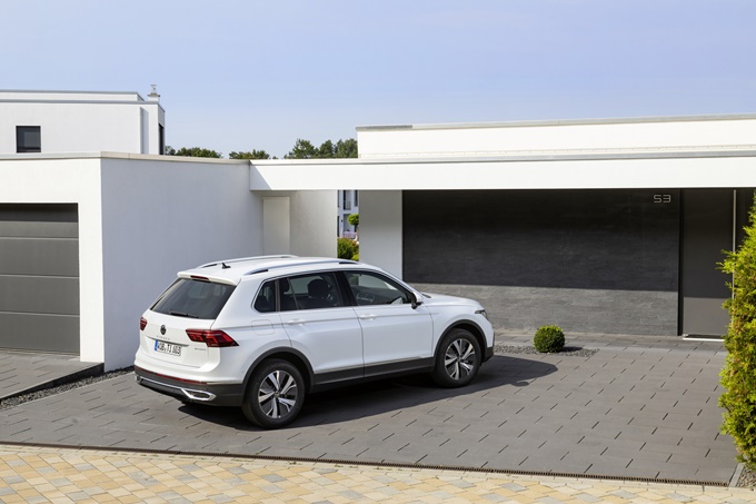 Volkswagen Tiguan eHybrid Images [HD]: Volkswagen Tiguan eHybrid ...