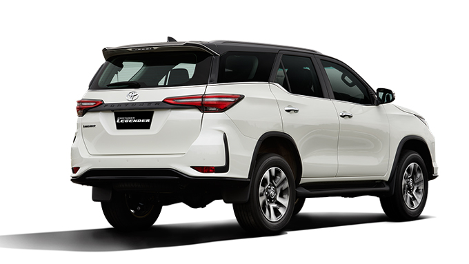 Toyota Fortuner Images [HD]: Toyota Fortuner Interior & Exterior Photo ...