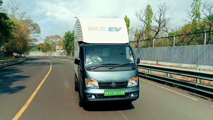 Tata Ace EV Images [HD]: Tata Ace EV Interior & Exterior Photo Gallery ...