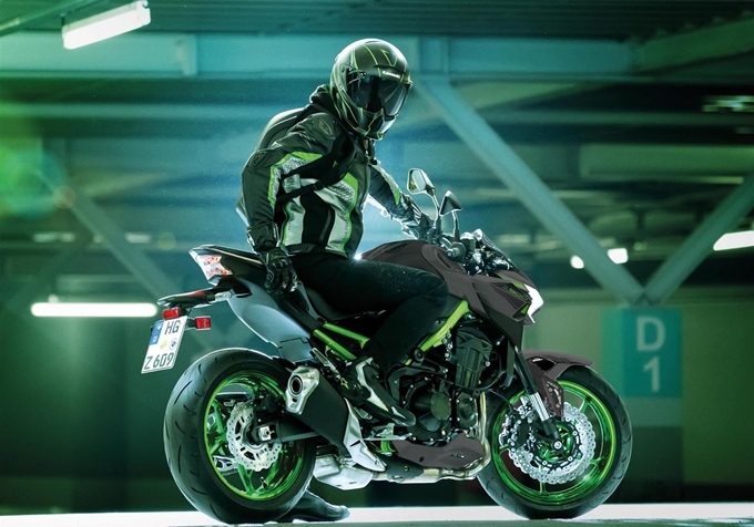 2023 Kawasaki Z900 Images [HD]: Photo Gallery of 2023 Kawasaki Z900 ...
