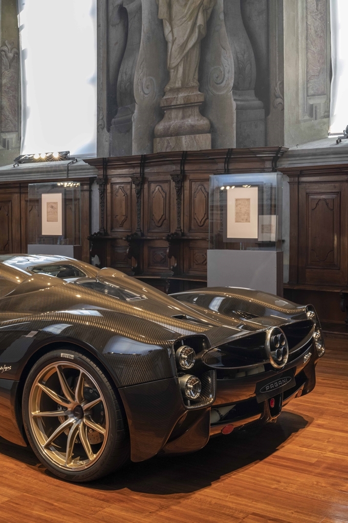 Pagani Utopia Images [HD]: Pagani Utopia Interior & Exterior Photo ...