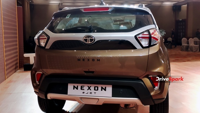 Tata Nexon Jet Edition Images [HD]: Tata Nexon Jet Edition Interior ...