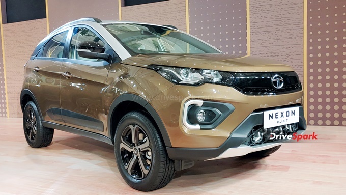 Tata Nexon Jet Edition Images [HD]: Tata Nexon Jet Edition Interior ...