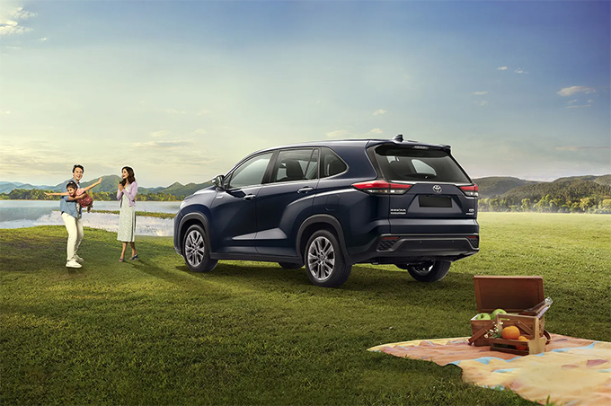 Toyota Innova HyCross Images [HD]: Toyota Innova HyCross Interior ...