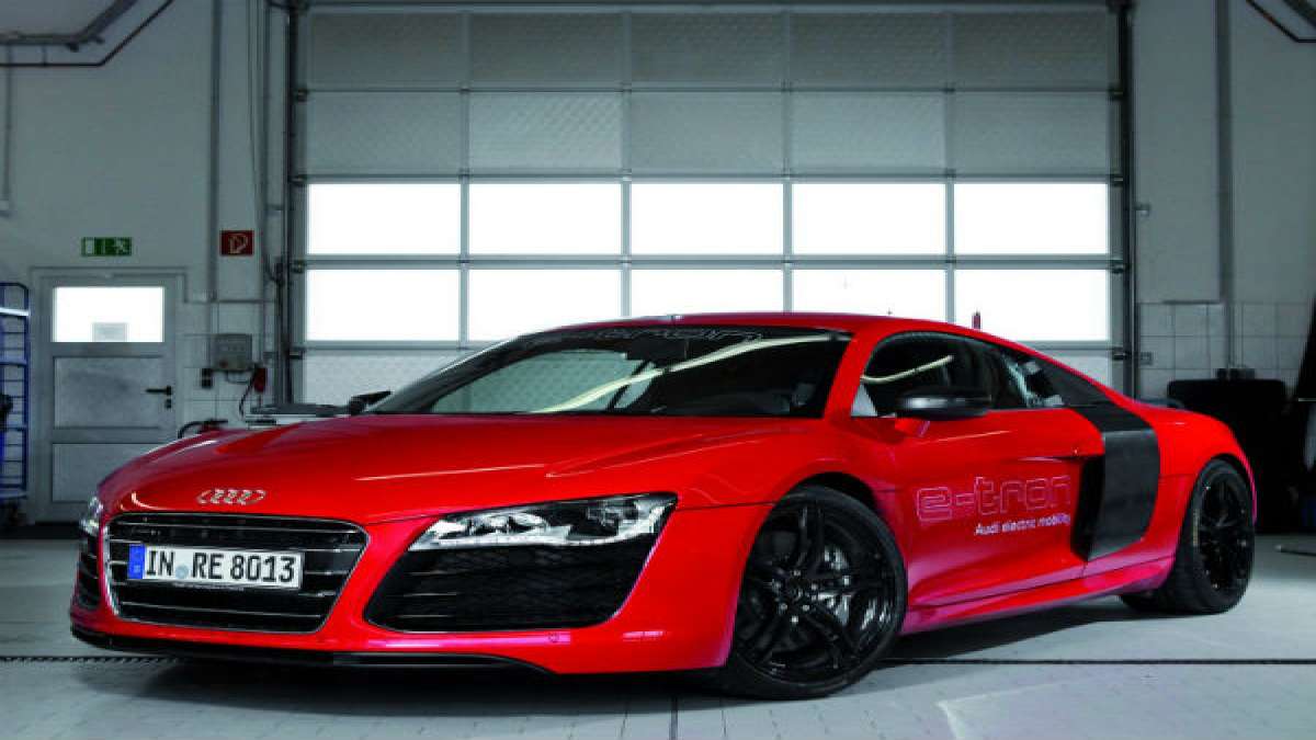 Tony Stark's Cars In Iron Man - DriveSpark