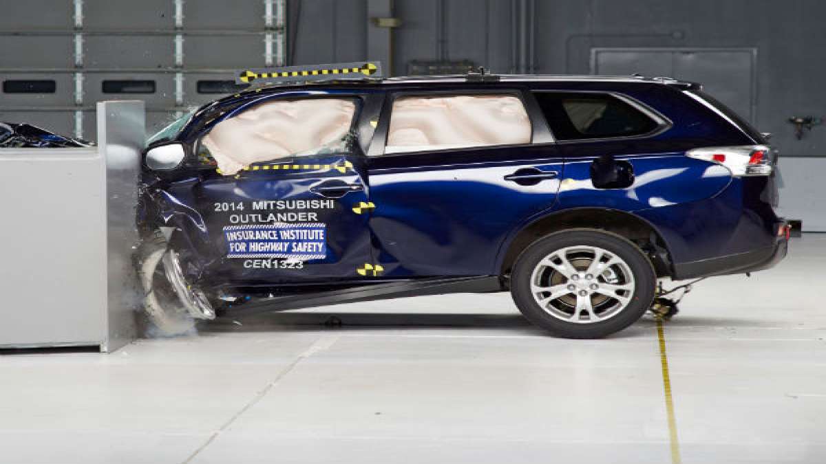 Inside IIHS: Preparing For A Crash Test Gives A Behind The Scenes Look ...