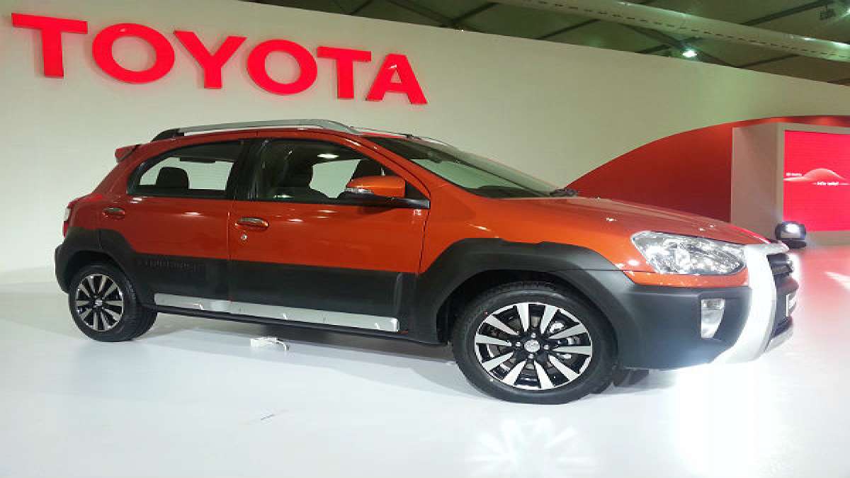 Toyota Etios Cross; Booking Begins Delivery Soon - DriveSpark News