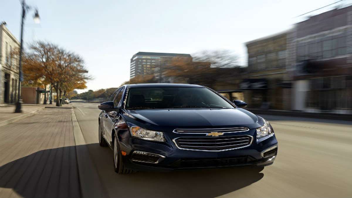 Chevrolet Cruze Gets A Facelift For 2015 - DriveSpark News