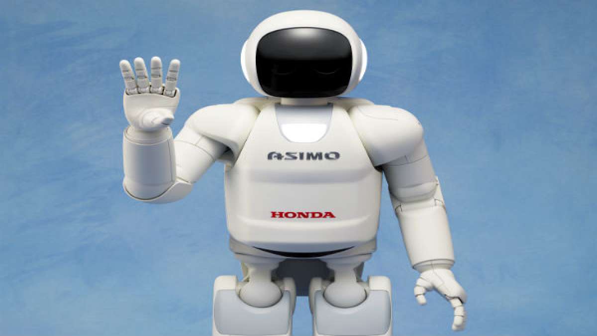 Honda ASIMO And Obama Bend It Like Beckham - DriveSpark News