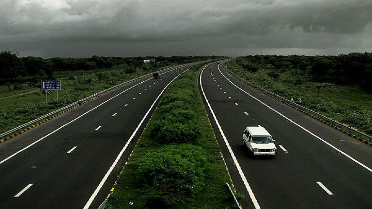 Highway Driving Tips - Sid And James Take A Road Trip - DriveSpark