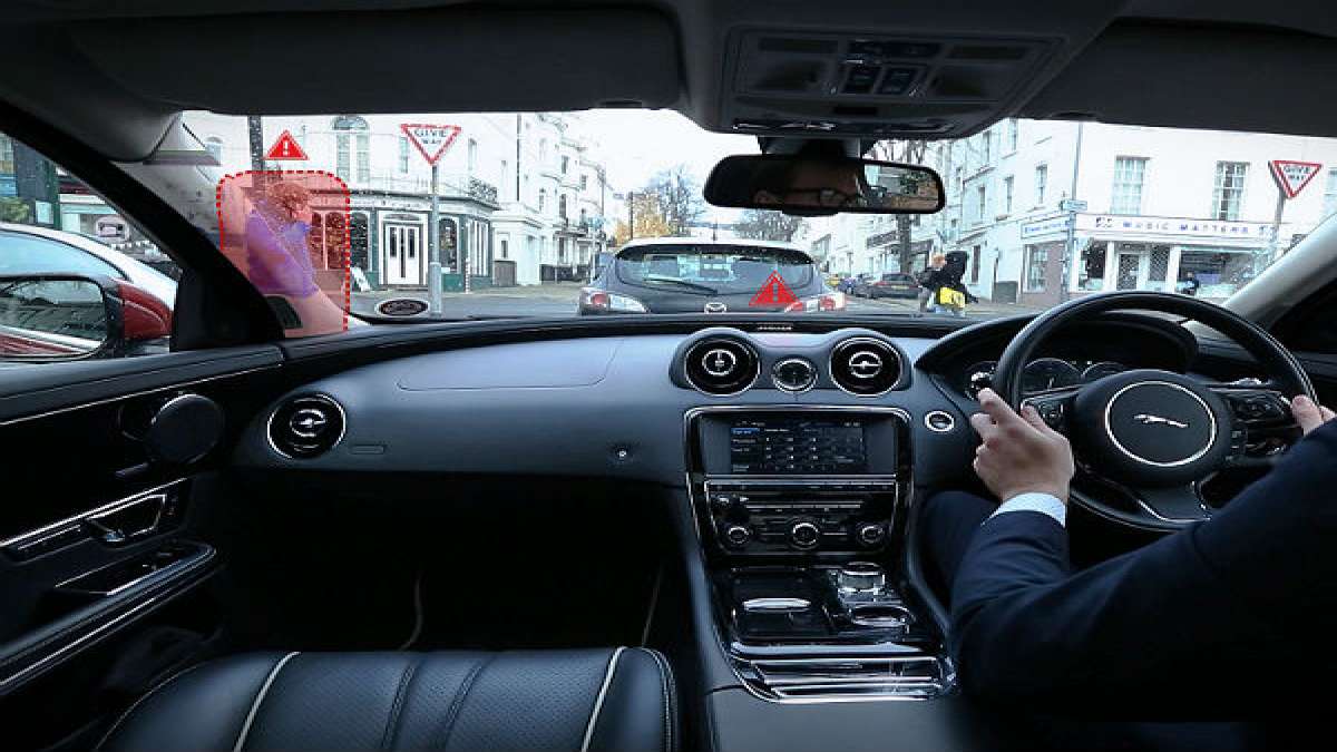 JLR Develop Transparent Pillar And Follow-Me Ghost Car Navigation ...