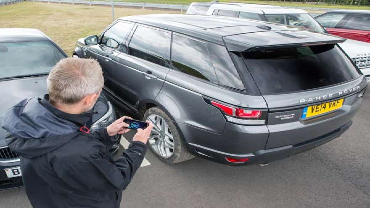 Jaguar Land Rover’s Remote Controlled Range Rover - DriveSpark News