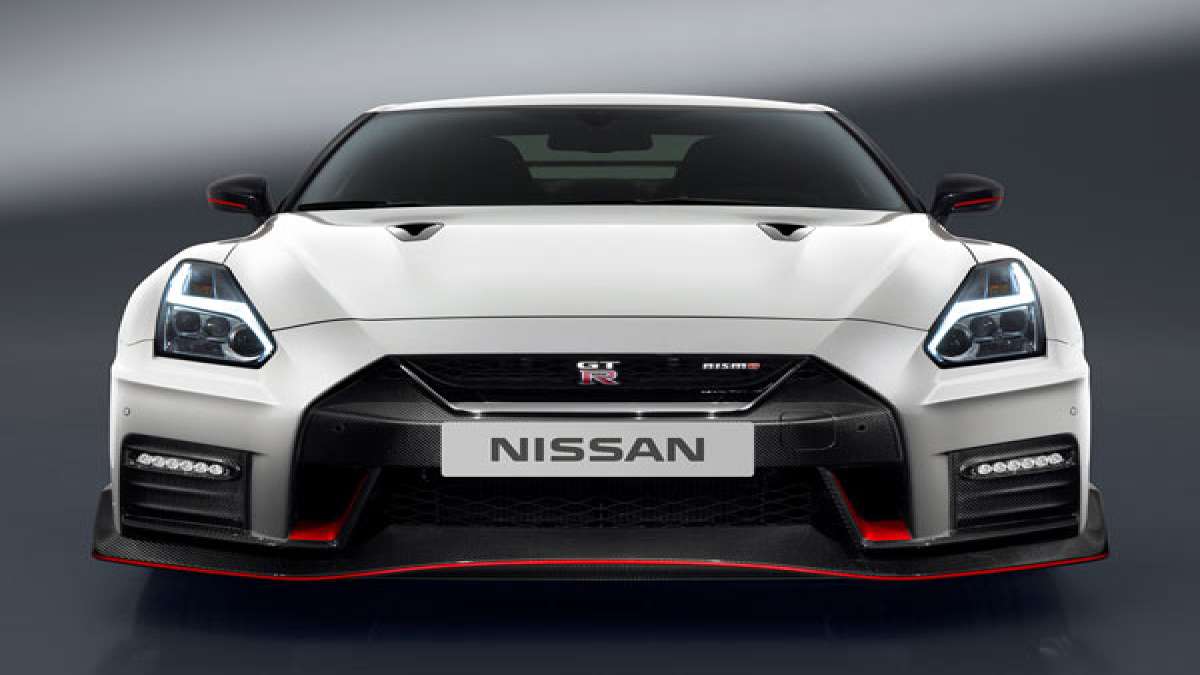 Nissan Releases The 2017 GT-R NISMO - DriveSpark News