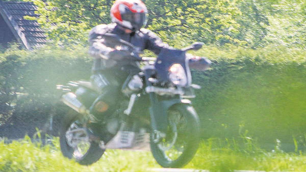 KTM 800 Adventure Spotted For The First Time - DriveSpark News