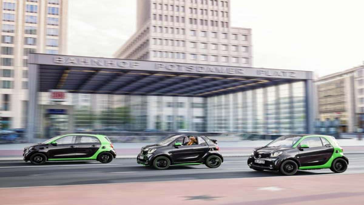 Smart Reveals Electric ForTwo, ForFour & Cabrio - DriveSpark News
