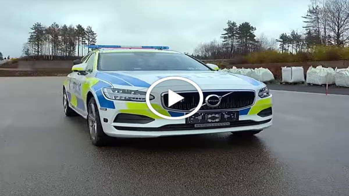 2017 Volvo V90 To Serve In Swedish Police Department - DriveSpark News