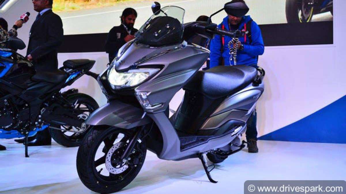 Suzuki Burgman Street First Look Review - DriveSpark News