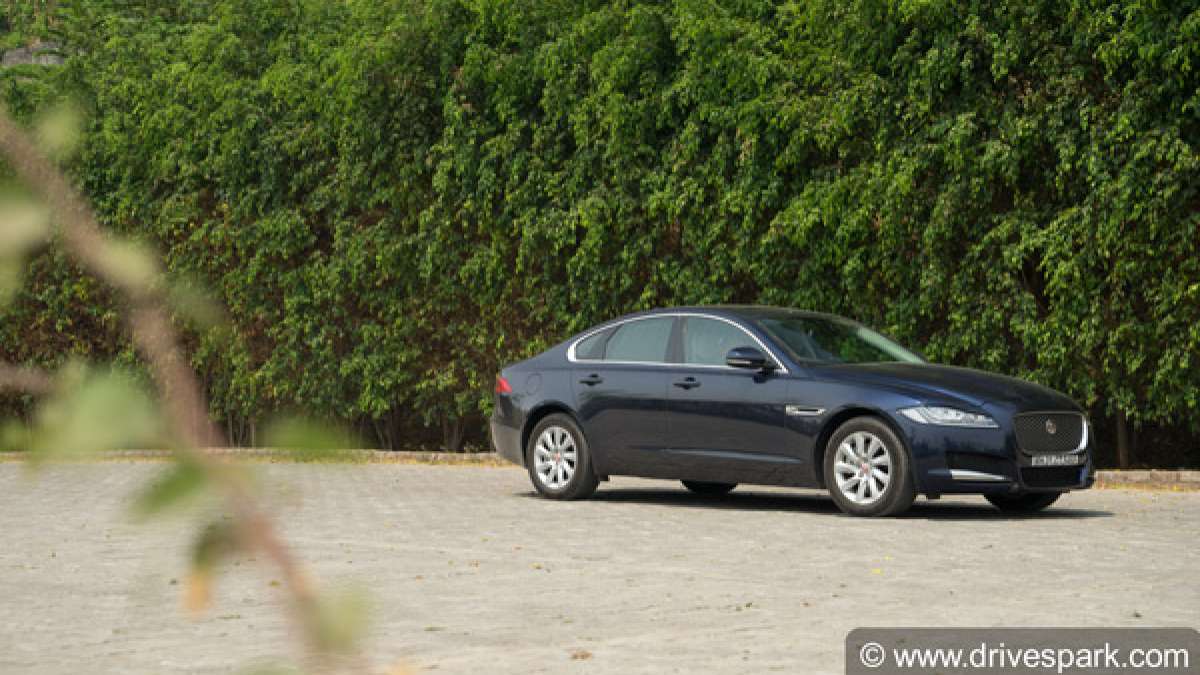 Jaguar XF 20d Road Test Review - DriveSpark Reviews