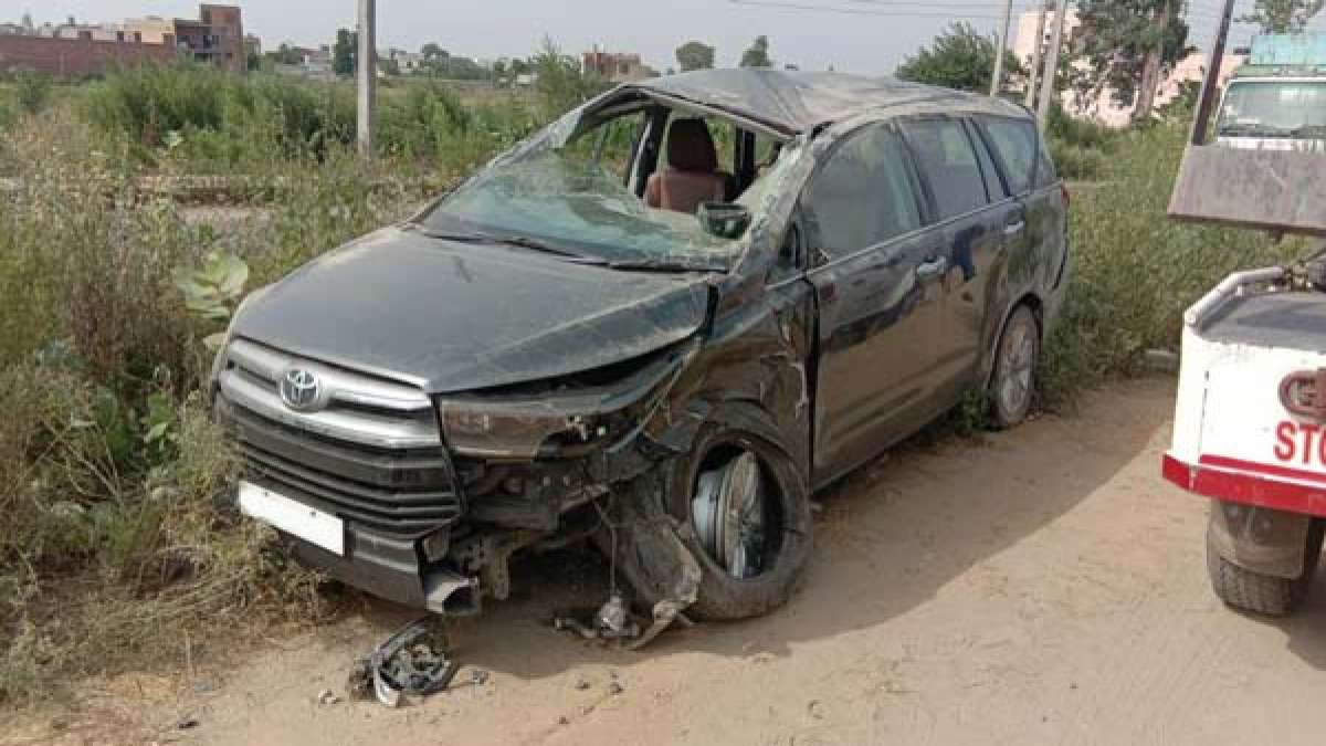 Toyota Innova Crash: Airbags Fail To Deploy - DriveSpark News