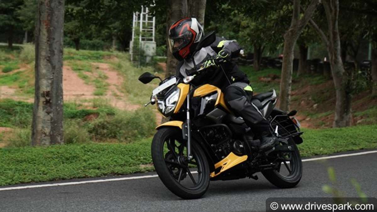 TVS Raider 125 Review: Riding Impressions, Engine Specs, Performance ...