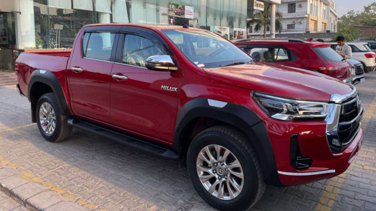 India’s First Toyota Hilux Delivered - DriveSpark News