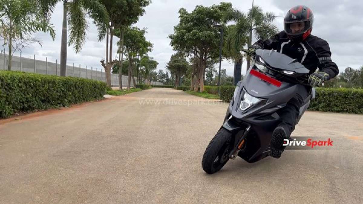 Simple One Electric Scooter Review: Design, Specs, Performance ...