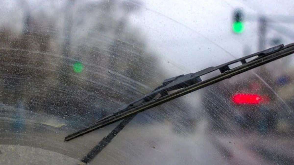 Here’s How You Can Protect Your Car’s Wiper Blades During This Summer ...