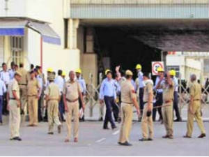 Maruti Suzuki | Strike | Manesar | Powertrain | Workers Evicted ...