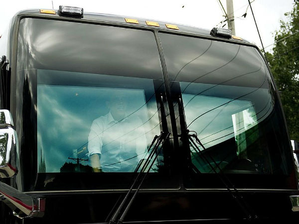 US President | Barack Obama Bus | Worth $1.1 Million | Bullet Proof ...