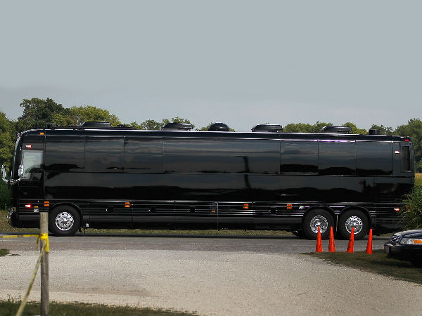 US President | Barack Obama Bus | Worth $1.1 Million | Bullet Proof ...