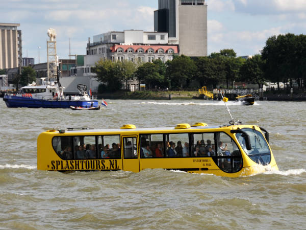 Amphicoach | World's First Amphibious Bus - DriveSpark