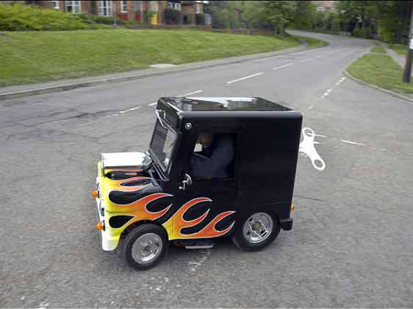 World's Smallest Car | Wind-Up - DriveSpark