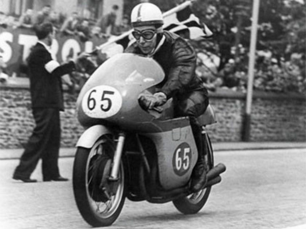 Autosport International Chants Surtees All The Way - DriveSpark