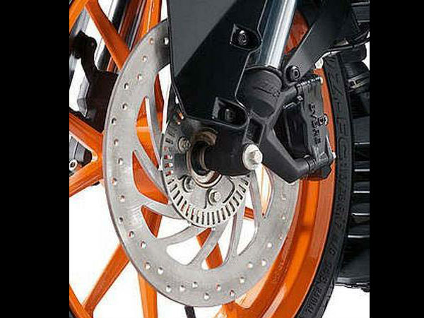 KTM RC390 Images, Specifications Leaked Ahead Of Debut - DriveSpark News