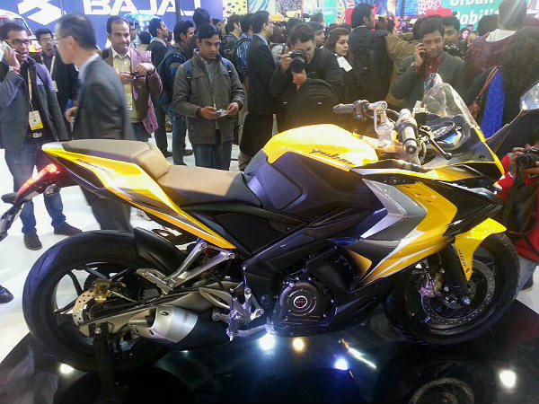 Auto Expo 2014: Bajaj Pulsar SS400 & Pulsar CS400 Revealed - DriveSpark