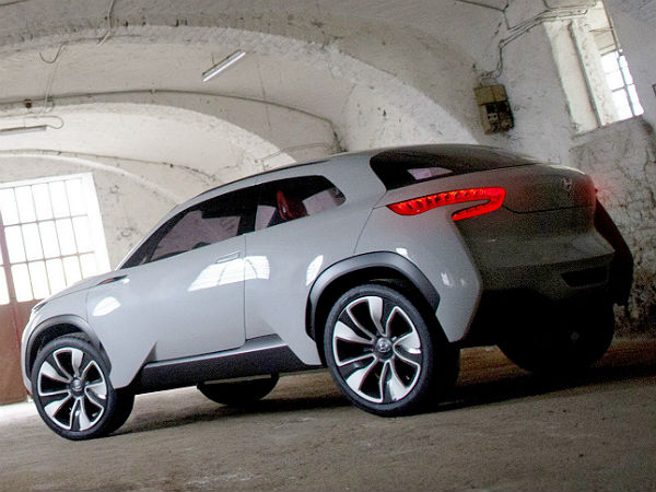 Hyundai Intrado Concept Revealed - Geneva Motor Show 2014 - DriveSpark News