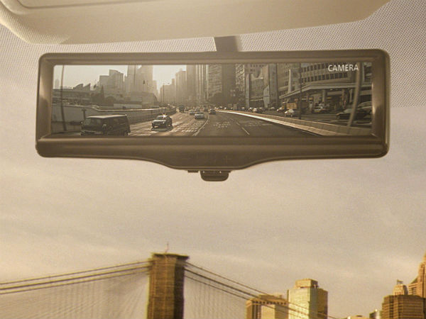 Nissan Smart Rearview Mirror With Integrated LCD Display Is The Future ...