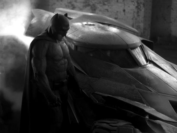 New Batmobile From Batman vs. Superman Revealed By Zack Snyder - DriveSpark