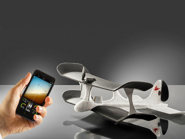 SmartPlane - The World's First Smart Phone-Controlled Aircraft - DriveSpark