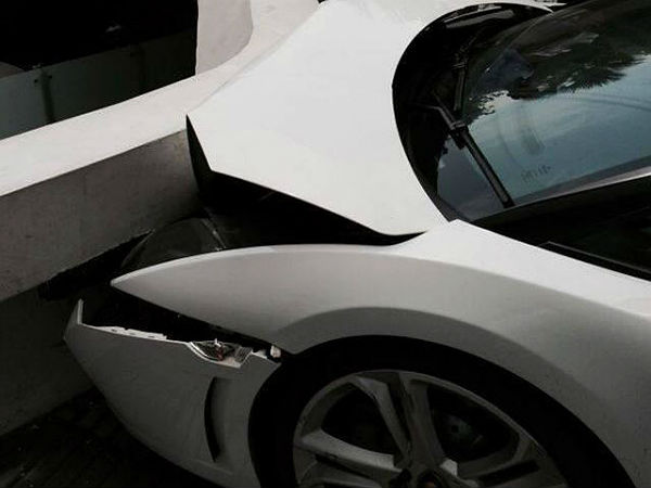 Lamborghini Crashed In New Delhi By Hotel Valet - DriveSpark